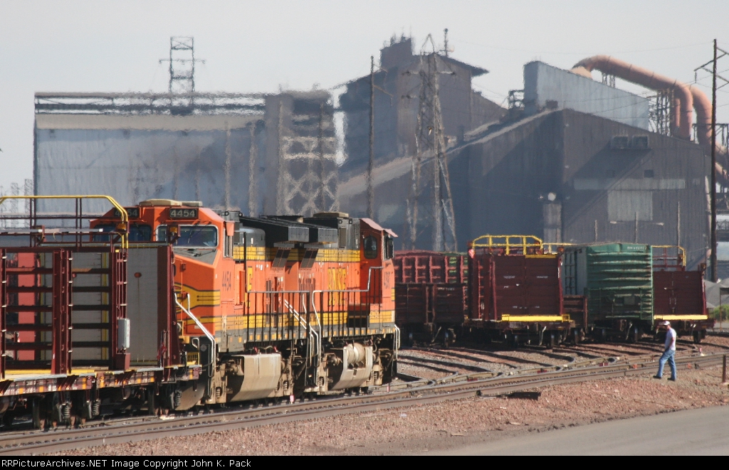 BNSF 4454